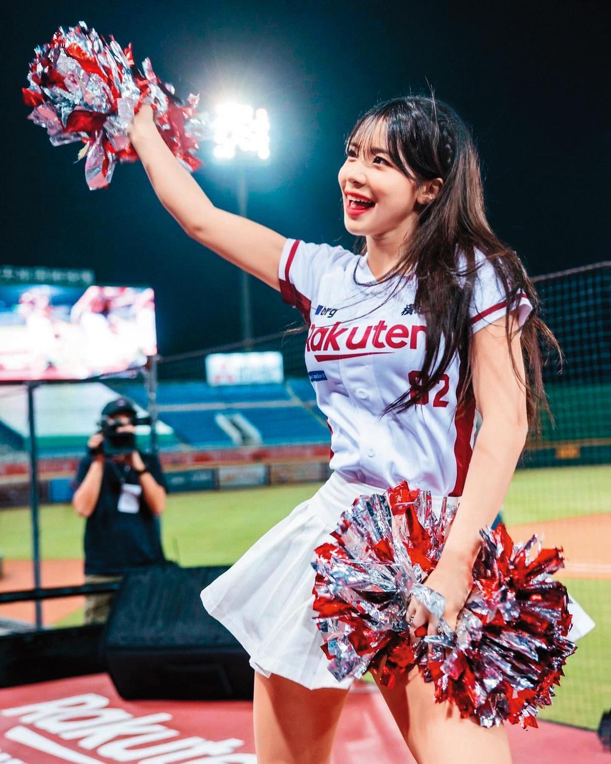 李多慧「六男簇擁」極樂夜店！疑定居台灣 經紀人回應了│TVBS新聞網