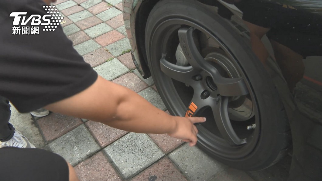 你的車耶！婦「分心」撞車落跑 車主被tag才知│TVBS新聞網