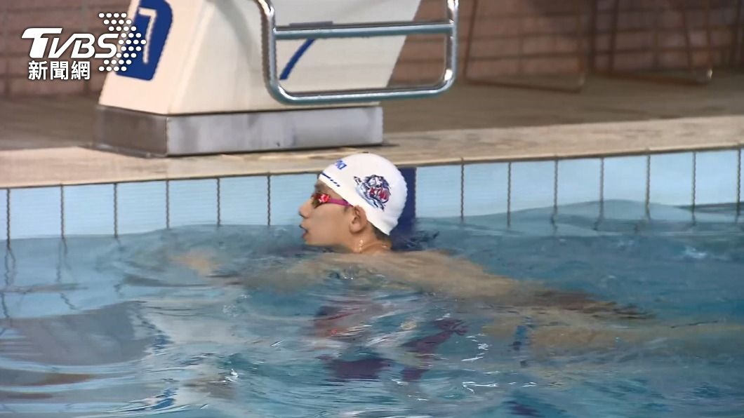 王冠閎200蝶摘銀 赴亞運前「燒39度、在家昏倒」│TVBS新聞網