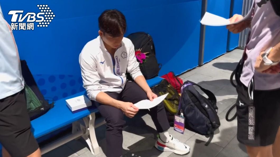 王冠閎200蝶摘銀 赴亞運前「燒39度、在家昏倒」│TVBS新聞網