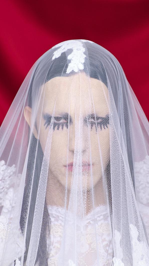 【2024巴黎時裝週】走過風波 回歸初心 Balenciaga藝術總監Demna最私人的大秀亮點│TVBS新聞網