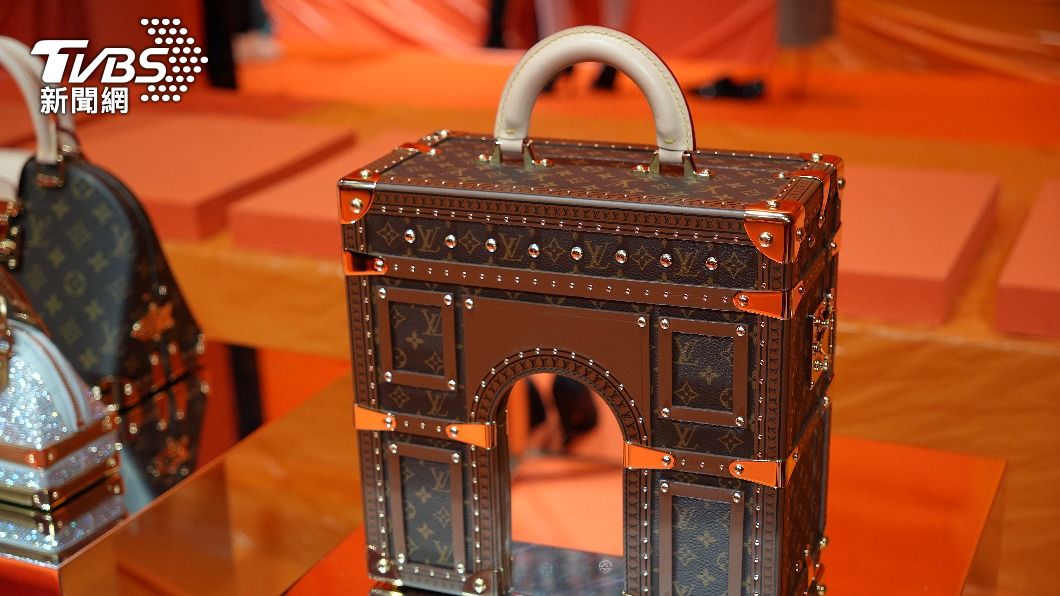 【2024巴黎時裝週】腦洞大開！ 盤點那些IG貼文會被秒讚的LV春夏新包 │TVBS新聞網