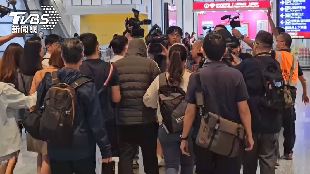 「LinBay好油」版主林裕紘返台 遭警帶回│TVBS新聞網