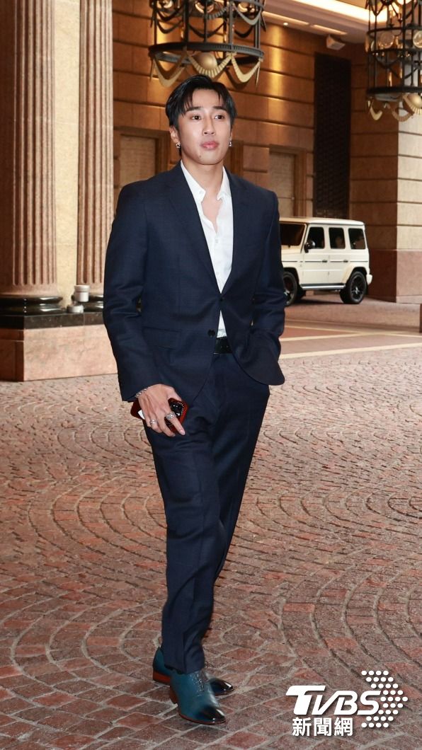 婁峻碩包5位數賀KID大婚 合體女友焦凡凡「無酬演出」洩婚事進度│TVBS新聞網