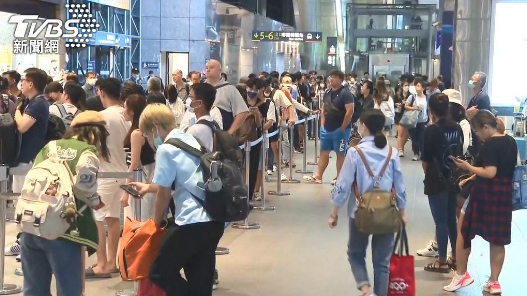 女大生半年才返鄉！ 回家驚見爸「1反應」：不是親生的│大學生│爸爸│外地唸書│TVBS新聞網