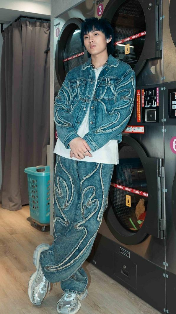 〈Paradise〉破8百萬點閱！神秘主唱竟是他 連瘦子都愛│Juice Boy│寶藏新人│Karencici│TVBS新聞網