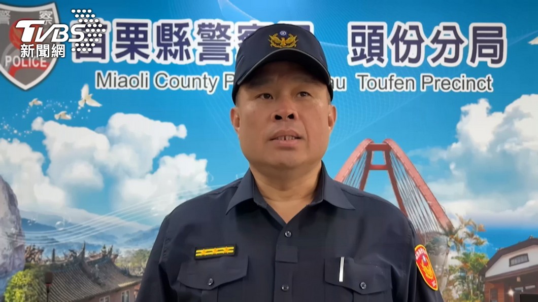 路邊撿到槍！愛犬叼「束口袋」回家 疑槍枝零件│TVBS新聞網