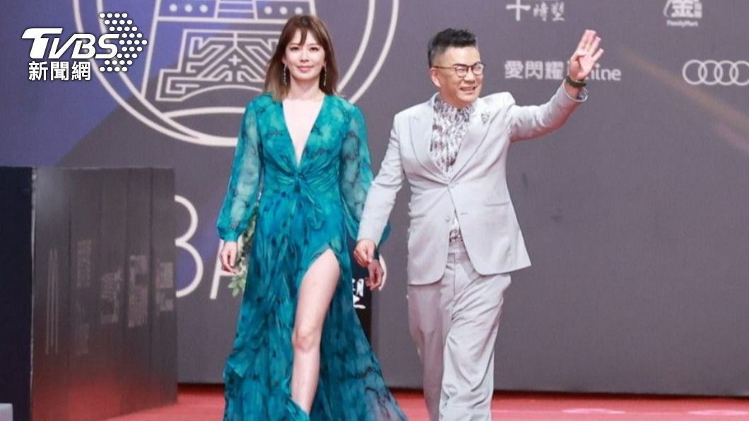 金鐘58／Melody仙氣登紅毯拚了！放送事業線「炸雪白美腿」一次看夠│TVBS新聞網