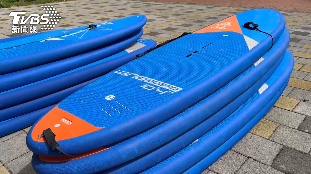 怎麼划來這！ SUP誤闖石門水庫客輪航道│TVBS新聞網