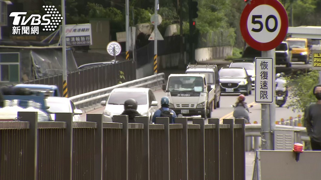 有望不塞！國1汐止「南入匝道」 往台北省20min│TVBS新聞網