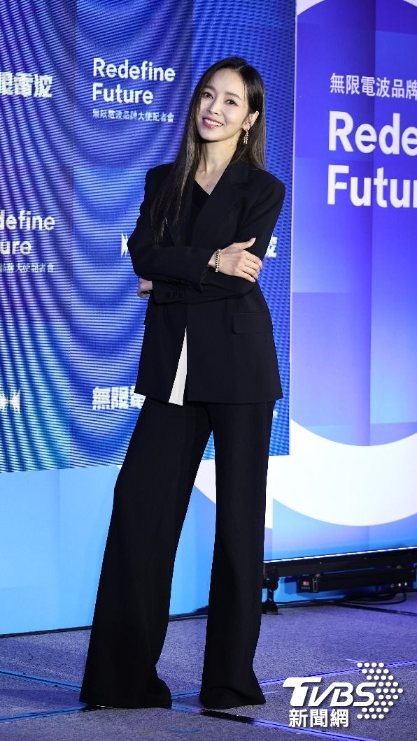 侯佩岑藏15年不忍了！ 爆料「吳宗憲不認真主持」收工秒忙LED│主播│王牌大明星│醫美│TVBS新聞網