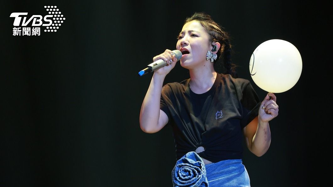 被五月天阿信虧「功高震主」 丁噹不忍反擊：回去Tag他│TVBS新聞網