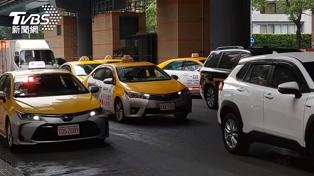 搭Uber小黃「車資不符」！下車後竟多扣15元│TVBS新聞網