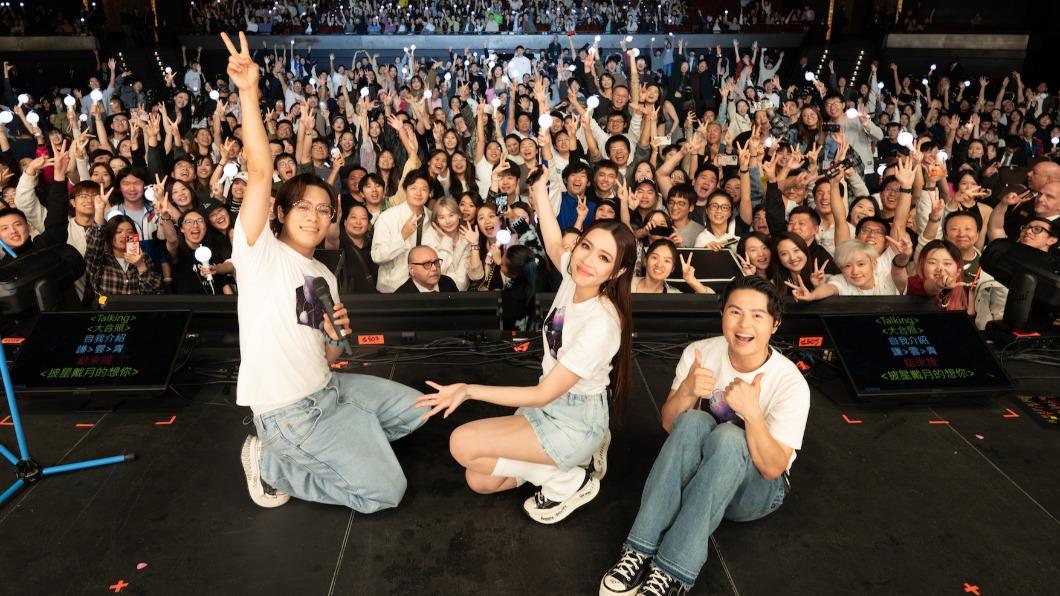 告五人首辦巡演「狂吸25萬粉絲力挺」 朝聖U2激喊：超震撼│犬青│雲安│哲謙│TVBS新聞網