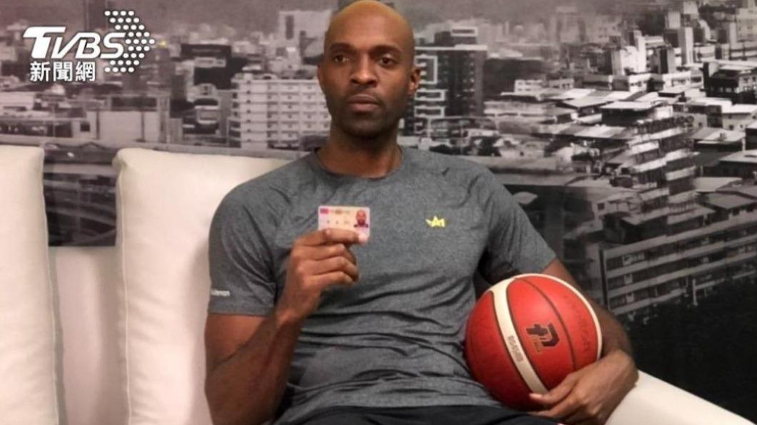 PLG／場外風波懲處出爐！楊敬敏禁賽15場 戴維斯20場罰35萬│TVBS新聞網