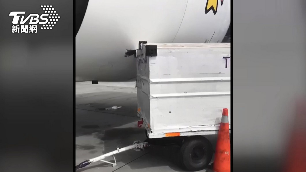 長榮航空車禍「機身撞破洞」！262名旅客滯留 緊急回應了│TVBS新聞網