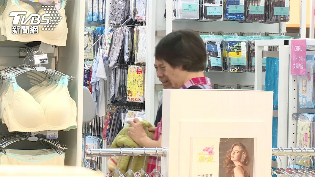 銀髮刷手現蹤！百歲人瑞每月必光顧「這裡」│TVBS新聞網