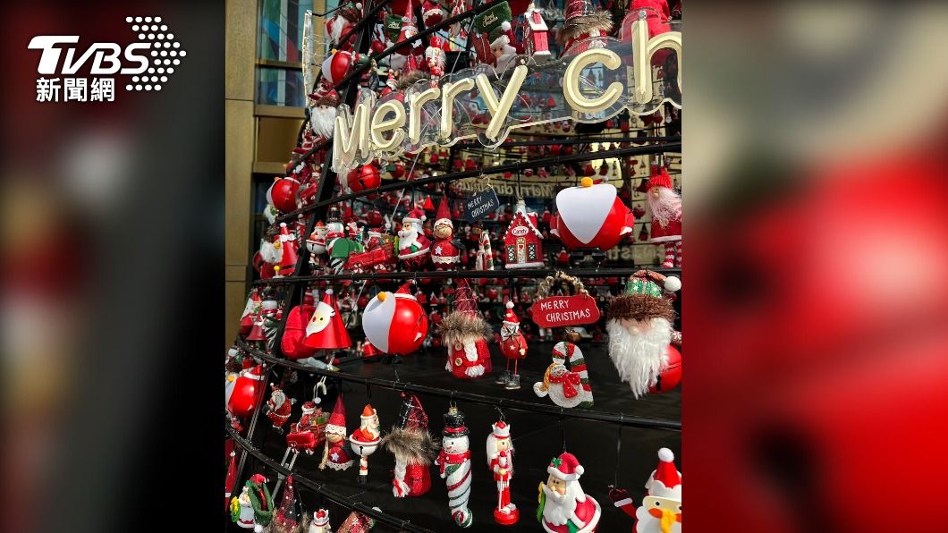 密集恐懼症者慎入！漢神百貨「3000隻」耶老變耶誕樹│TVBS新聞網