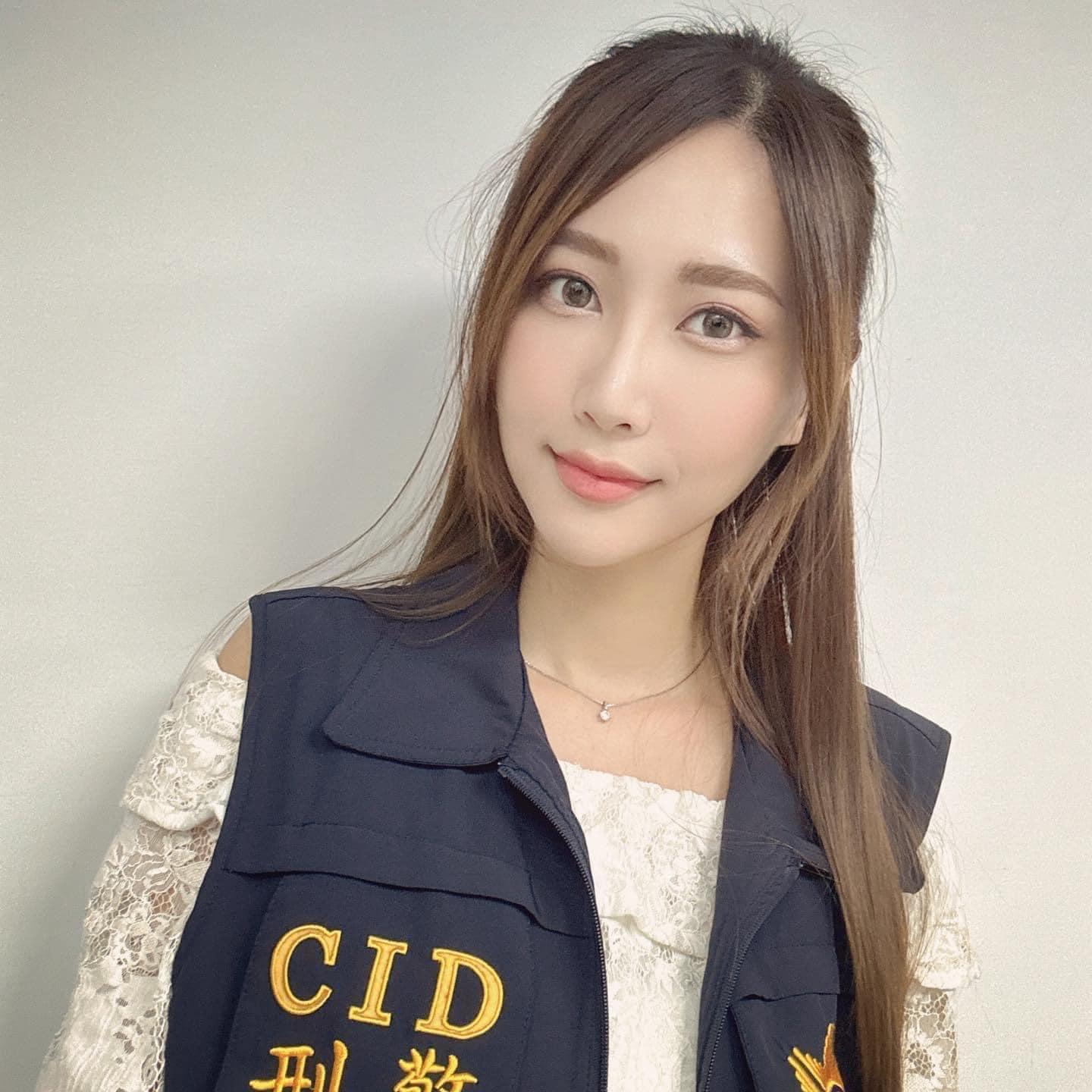 辣妹女警神到了！馬尾正妹「絕美照」流出 千人嗨爆朝聖│TVBS新聞網