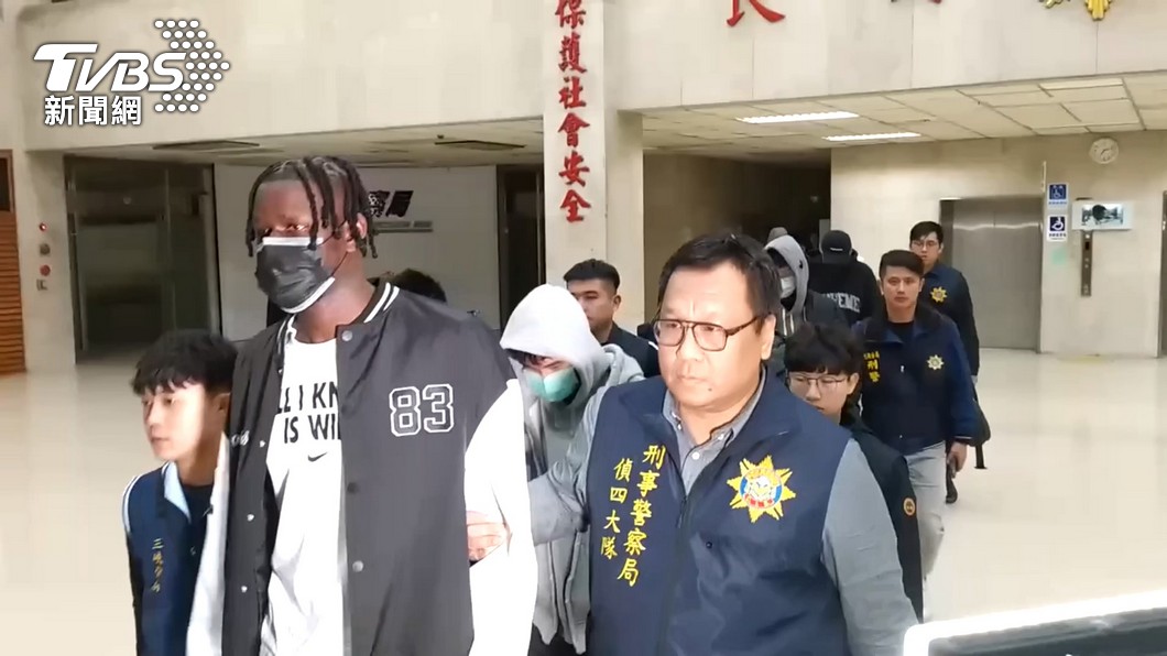 疑換律師求轉機？SBL假球案MVP柯旻豪收押7天檢首度提訊│TVBS新聞網