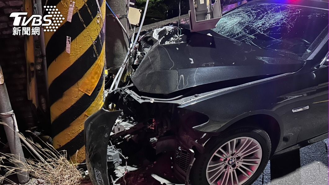 彰化BMW酒駕撞爆電線桿 718戶超衰被迫停電維修│腦震盪│反光鏡│台電│TVBS新聞網