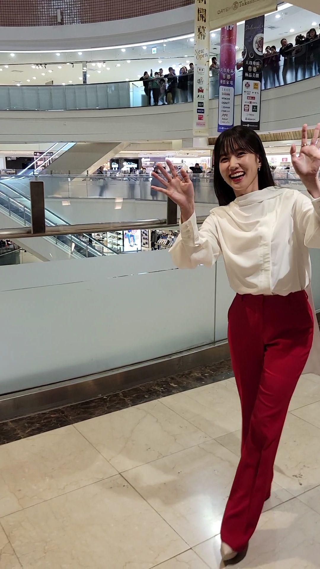 直擊／朴恩斌衝出來打招呼 萌問：《非常律師》在台有拿第一嗎？│TVBS新聞網