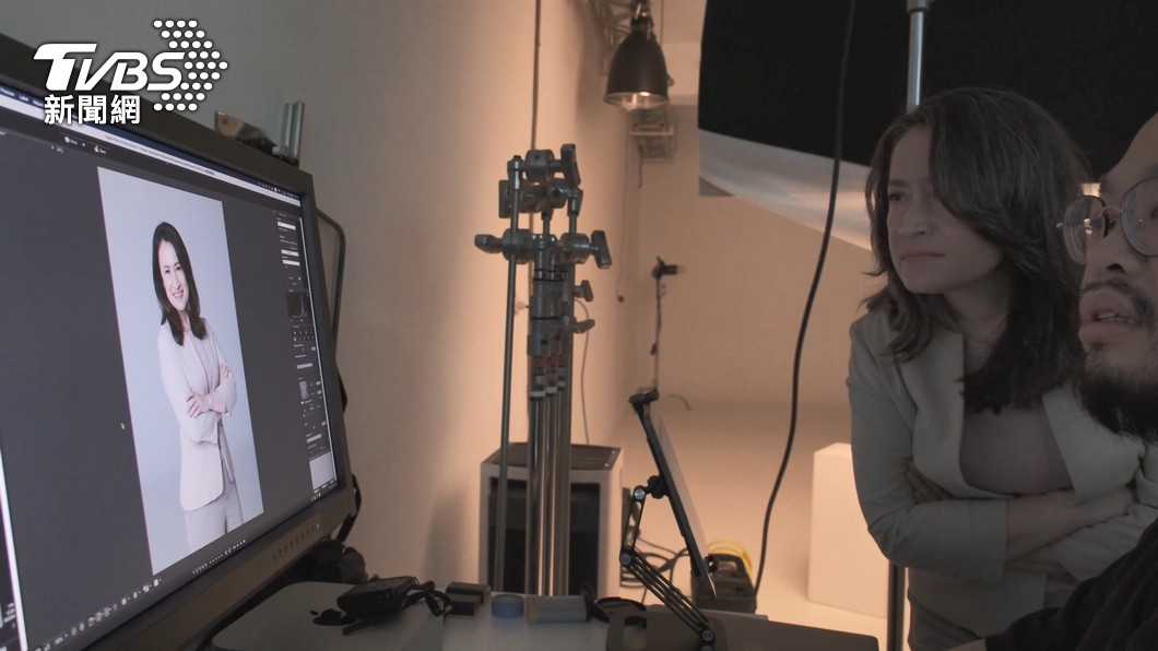 藍白合卡關！賴蕭配搶先機合拍定裝照│TVBS新聞網