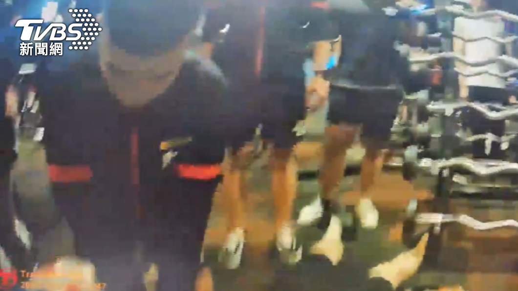 新北男健身倒地無呼吸 「教練CPR+消防電擊」閻王前搶命│TVBS新聞網