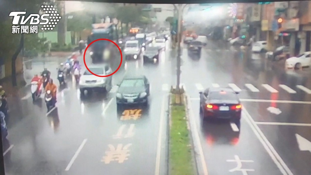 不到200m！3天2起 大型車「視線死角」出事│TVBS新聞網