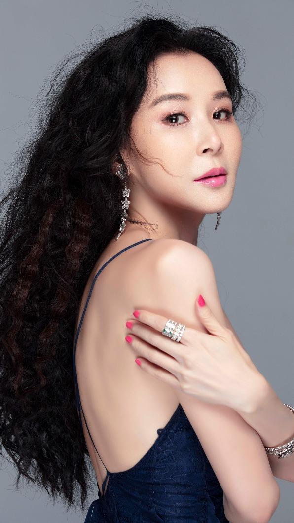 蕭薔解放大片肉色！倒立一字馬瑜伽 「害羞私密處」全看光│TVBS新聞網