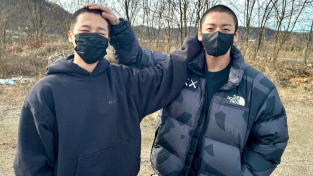 Jimin、柾國今報到！BTS全員正式入伍 2哥哥現身送行│TVBS新聞網