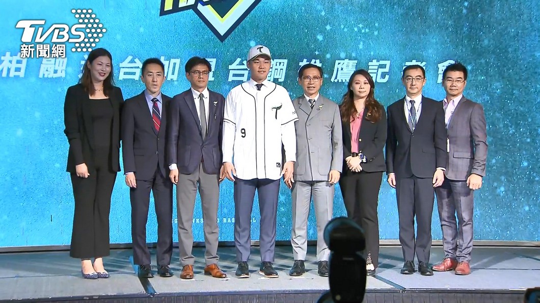 落下「大王」淚！王柏融3年3600萬加盟台鋼雄鷹│TVBS新聞網