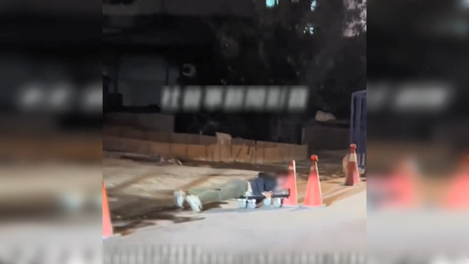 馬路當滑板場！男趴板車路上亂滑 警：可罰500│TVBS新聞網