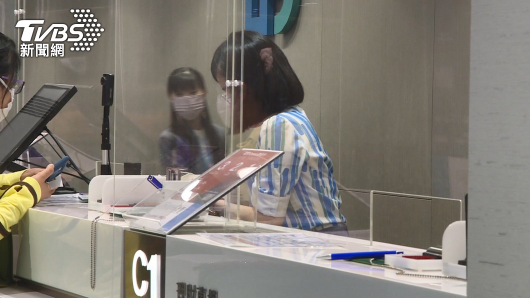 莫名收到贓款！交易「虛擬金幣」成警示帳戶 業者怨警消極│TVBS新聞網