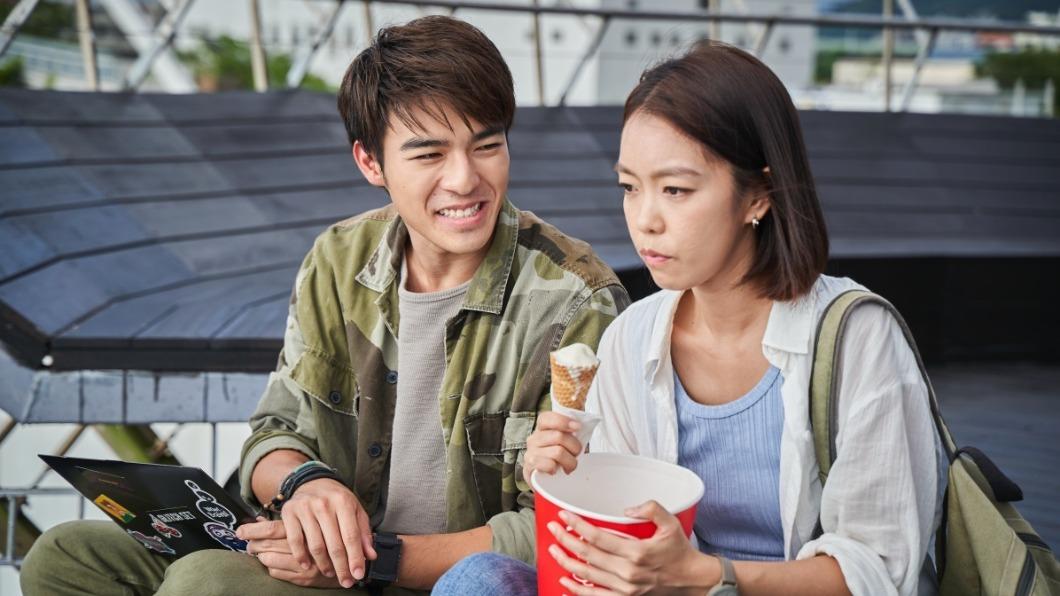 陳昊森掰了魏如萱改愛她？ 單車載新女伴浪漫畫面曝光│TVBS新聞網