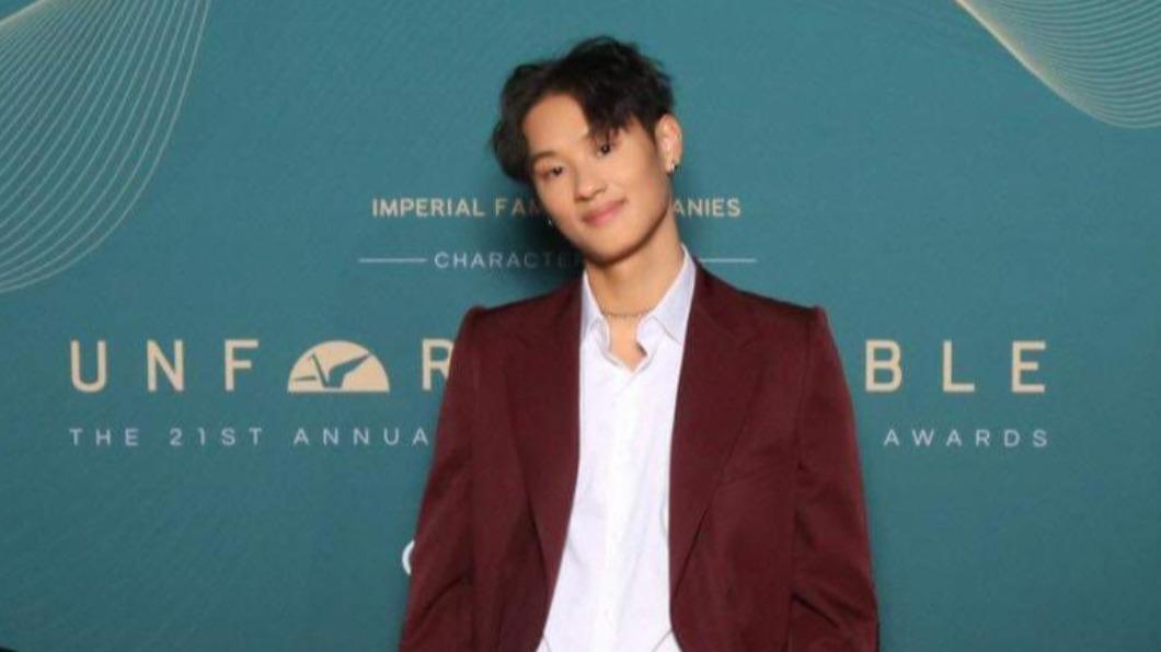 嘻哈男星太狂！抖音創1億點擊 「真人索隆」還陪他玩自拍│TVBS新聞網