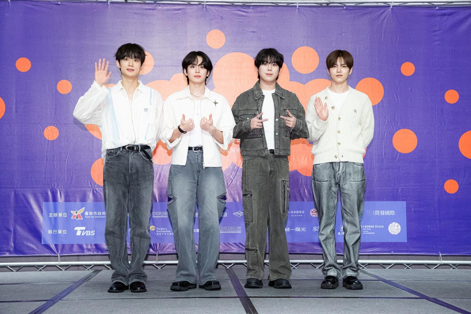 黃偉哲見韓團VERIVERY害羞了！ 狂讚「年輕又帥」：不敢站旁邊│TVBS新聞網