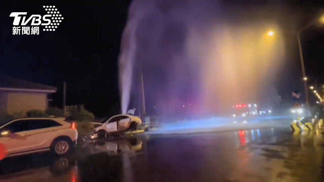 看XX！ 汽機車互看不順眼15人大亂鬥事後飛車追逐釀1死│TVBS新聞網
