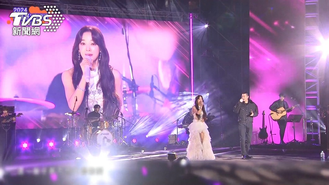 台南超強卡司+煙火秀 黃偉哲與市民迎2024│TVBS新聞網