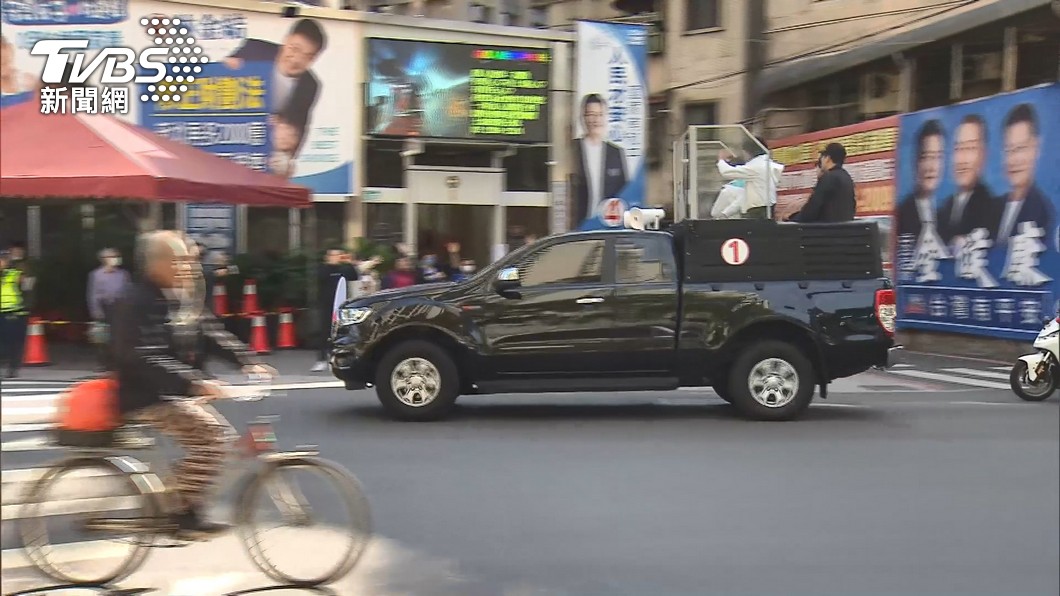 藍白合「新模式」？眾黨車隊幫藍小雞喊加油│TVBS新聞網