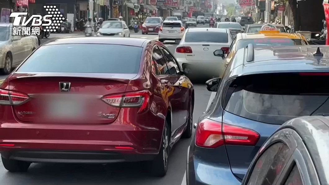 超狂檢舉！7分半影片39件違規 罰金破4萬│TVBS新聞網