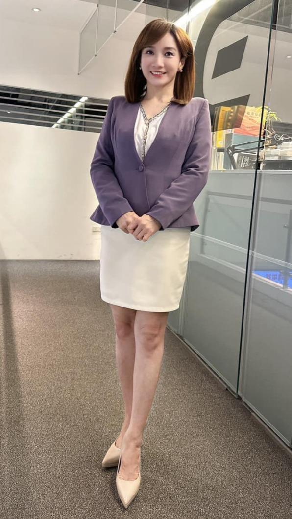 美女主播曬照「胸前2點突起」網驚沒穿內衣 親上火線回應了│TVBS新聞網