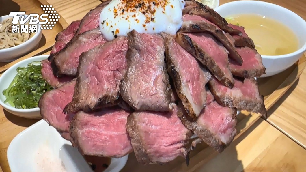 高雄宵夜拚場！ 爆量鮭魚卵、浮誇牛肉丼搶攻大食客│TVBS新聞網