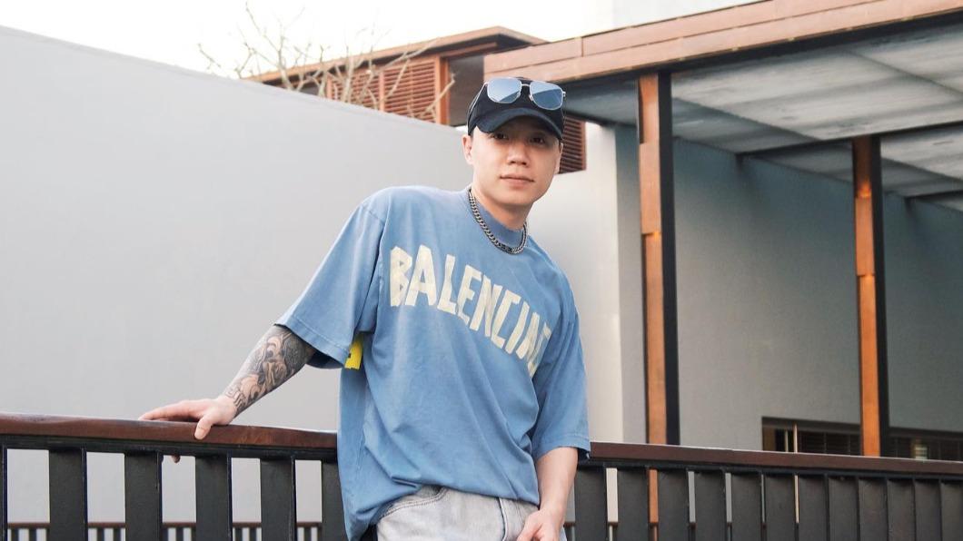 Toyz 2週前才喊「還好不靠臉吃飯」 遭痛毆破相！網友驚：預言家 - 鏡週刊 Mirror Media