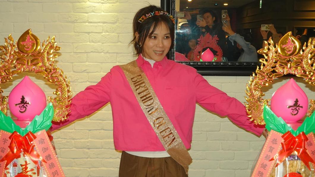 不敢相信！蔡健雅慶49歲美成這樣 閨密蔡依林獻超甜祝福│TVBS新聞網