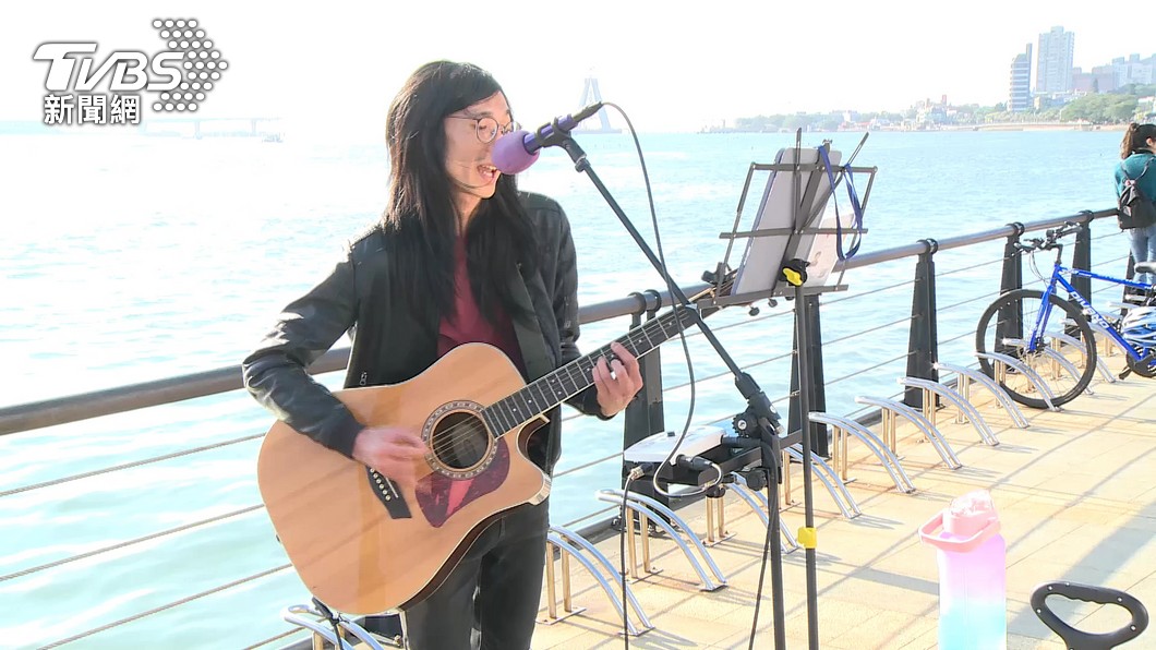 台灣人赴歐洲追夢 街頭表演7年 輾轉10個歐國登當地媒體│TVBS新聞網