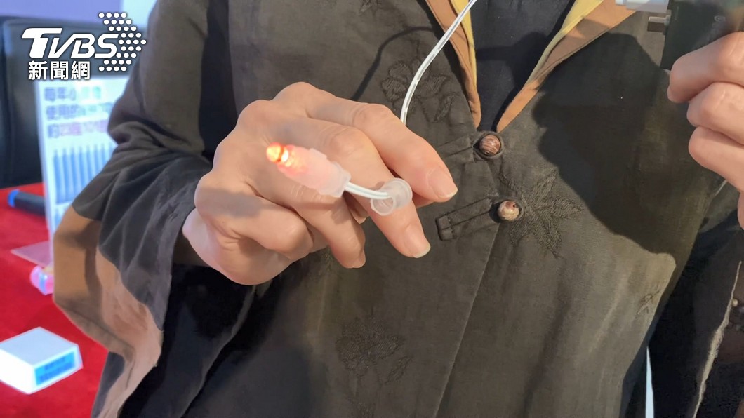 元宵節燈籠「免電池」 TYPE-C「接手機」就亮│TVBS新聞網