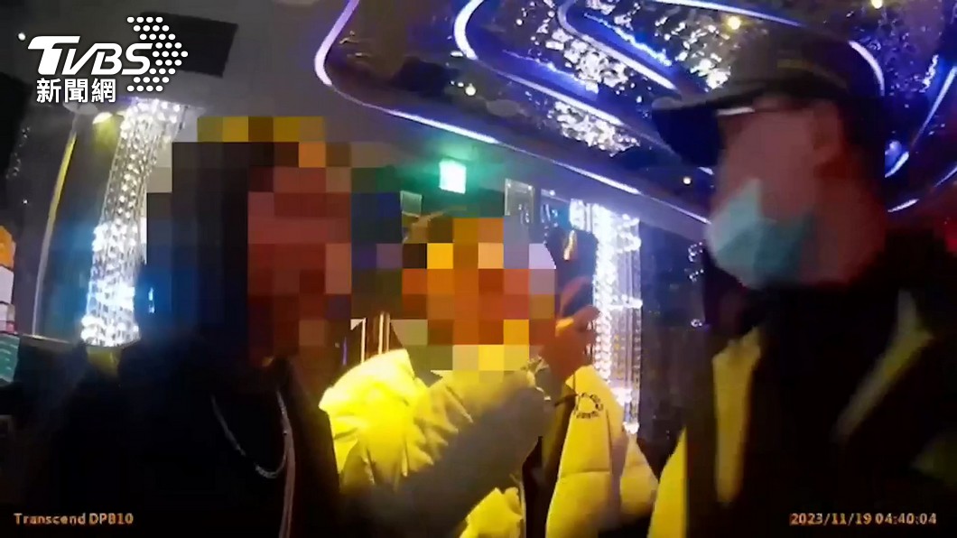菸頭「燒破」KTV員工西裝 男遭索賠爆衝突│TVBS新聞網