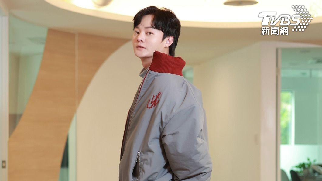 專訪／許富凱走過父喪不哭了 揭爸爸遺照「藏8年前幸福時光」│TVBS新聞網