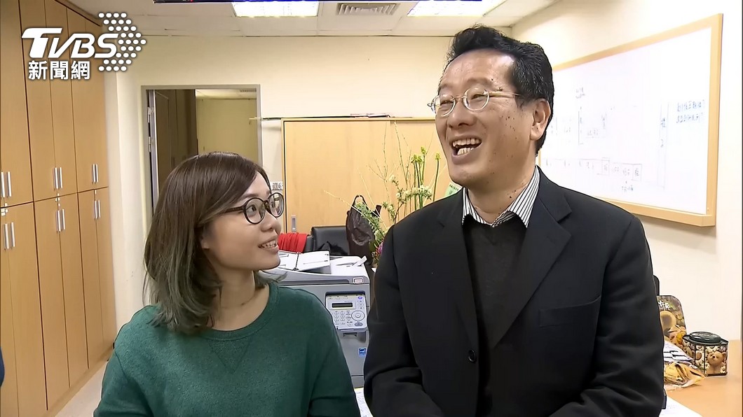 昔顧立雄幫作媒 黃郁芬產後出軌男助理 │TVBS新聞網